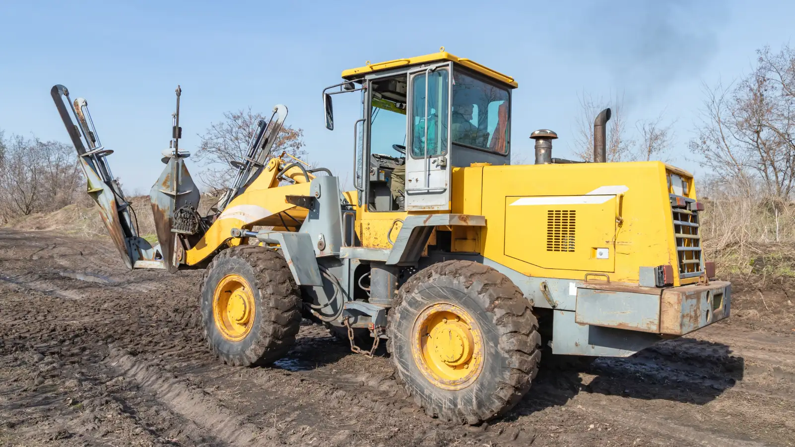 Specialized Tree Spades for Efficient Harvesting and Transplanting